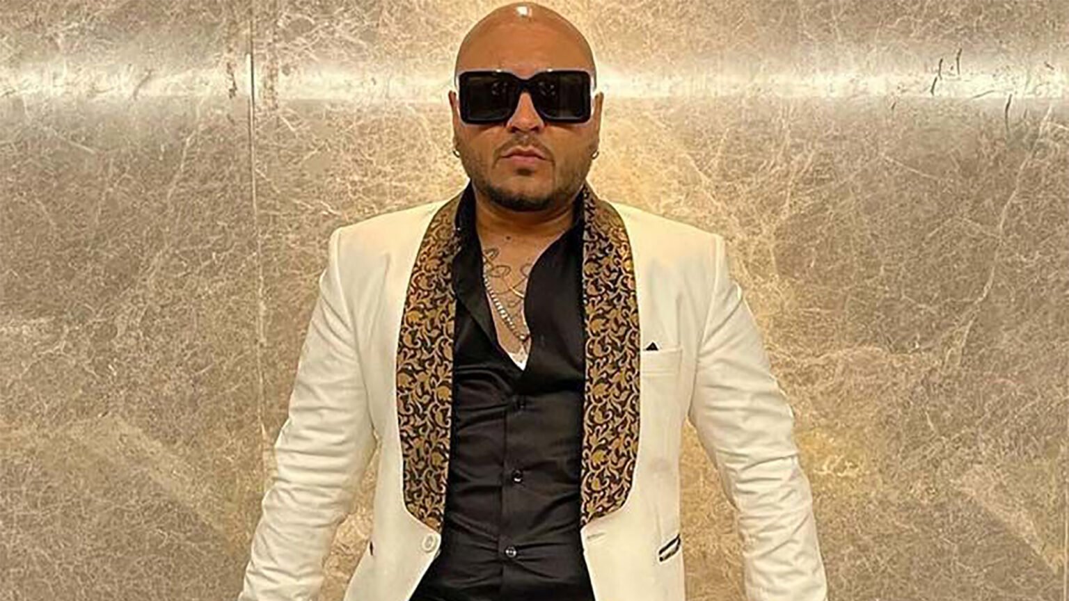 B Praak (Pratik Bachan) Age, Wife, Family, Biography & More - StarsUnfolded