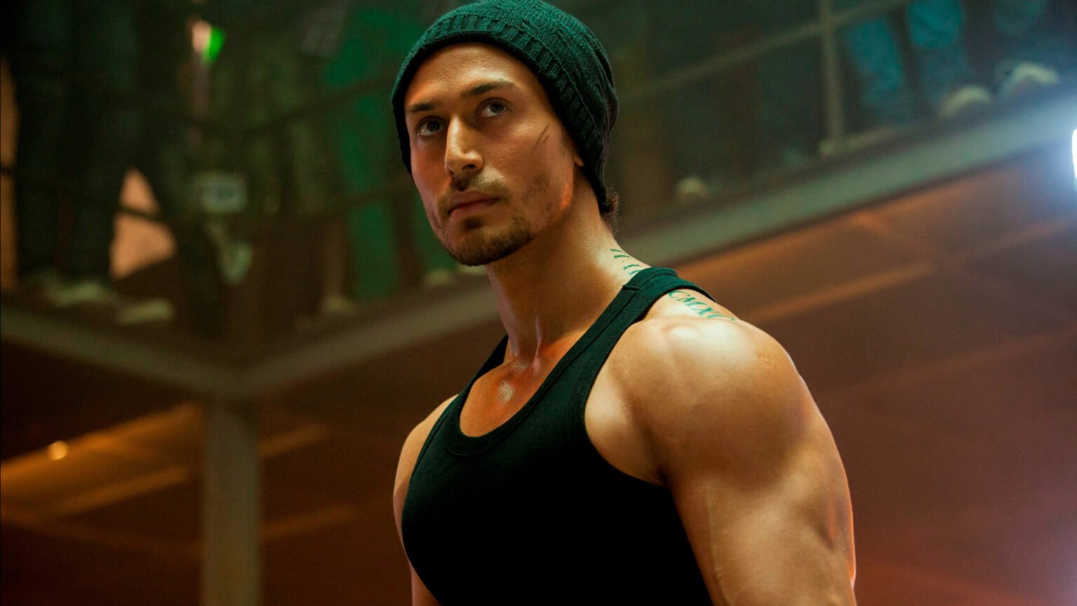 Tiger Shroff Height, Age, Girlfriend, Wife, Family, Biography & More ...