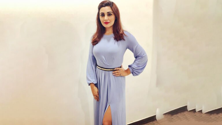 Rimi Sen Height, Age, Boyfriend, Husband, Family, Biography & More ...